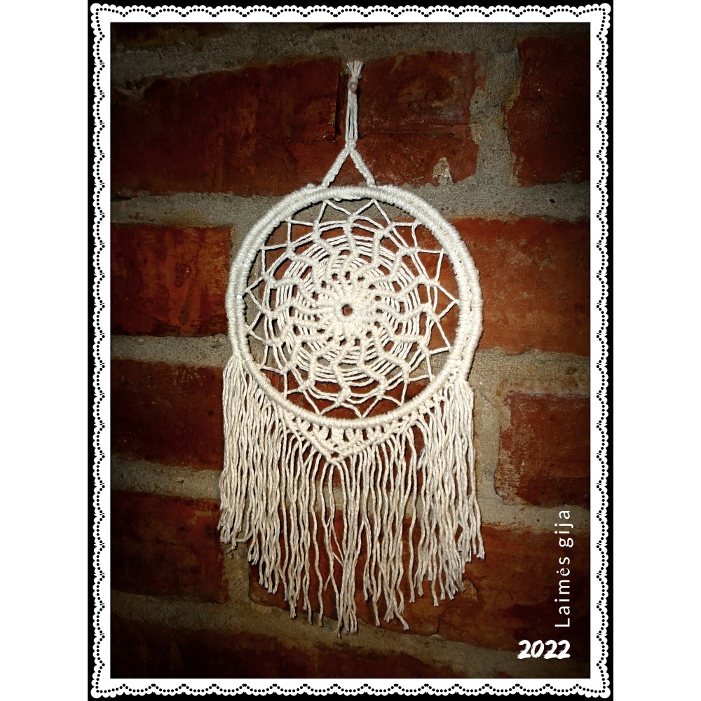 Rankų darbo dekoracija automobiliui "Saulės ratas" - Puiki.lt